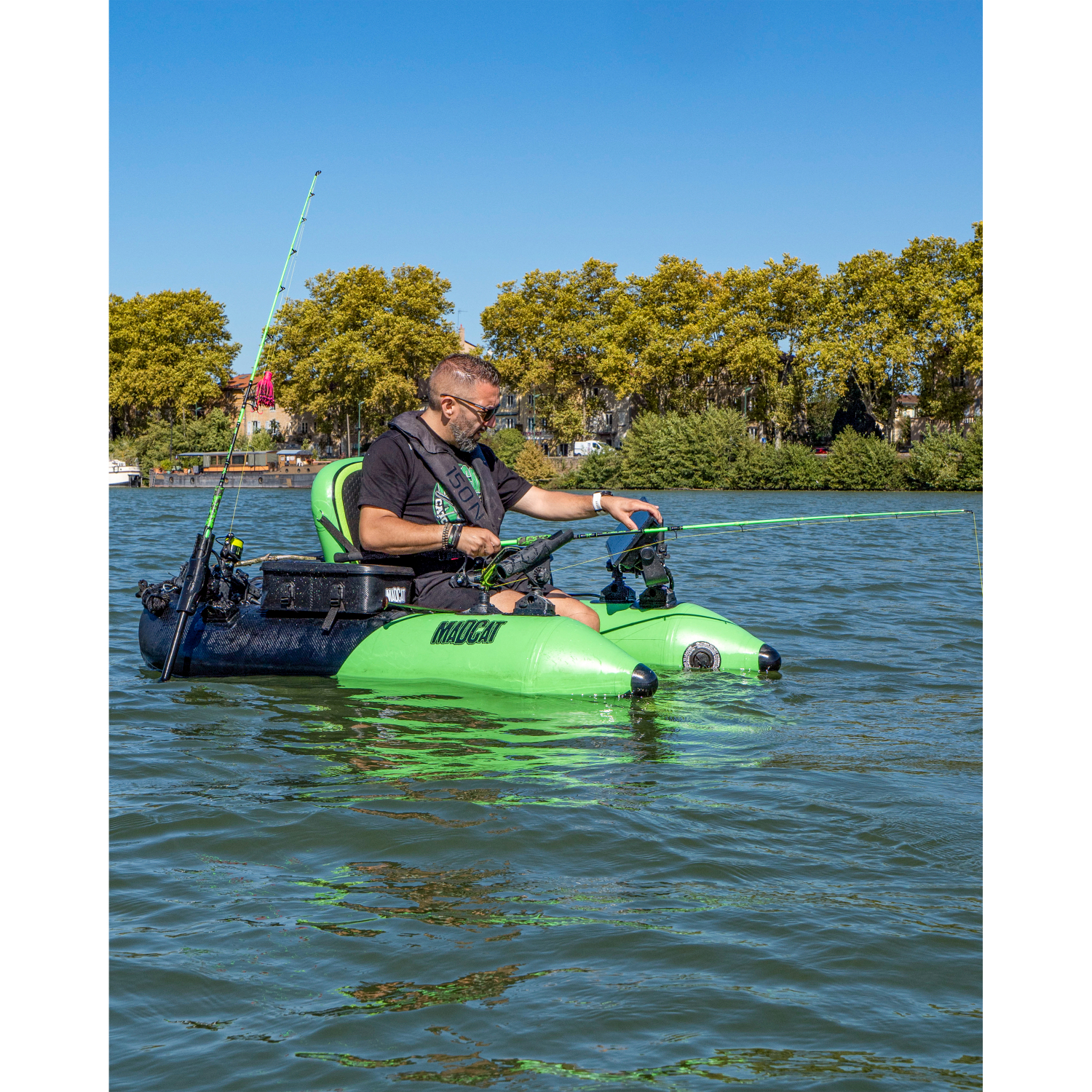MAD CAT Carbon Optix 190 Belly Boat günstig kaufen | Askari Jagd-Shop